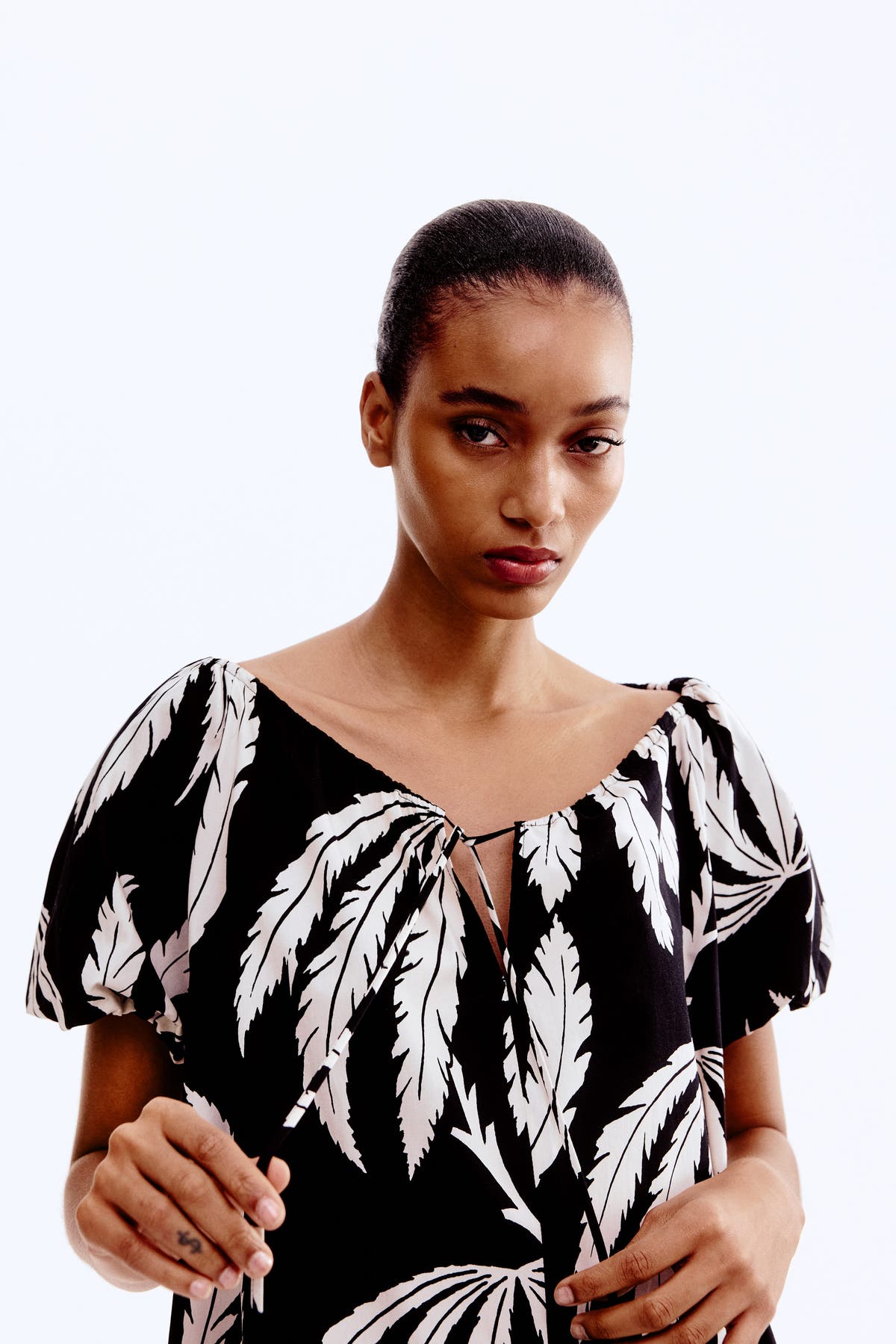 Drawstring-neck Dress | H&M UAE