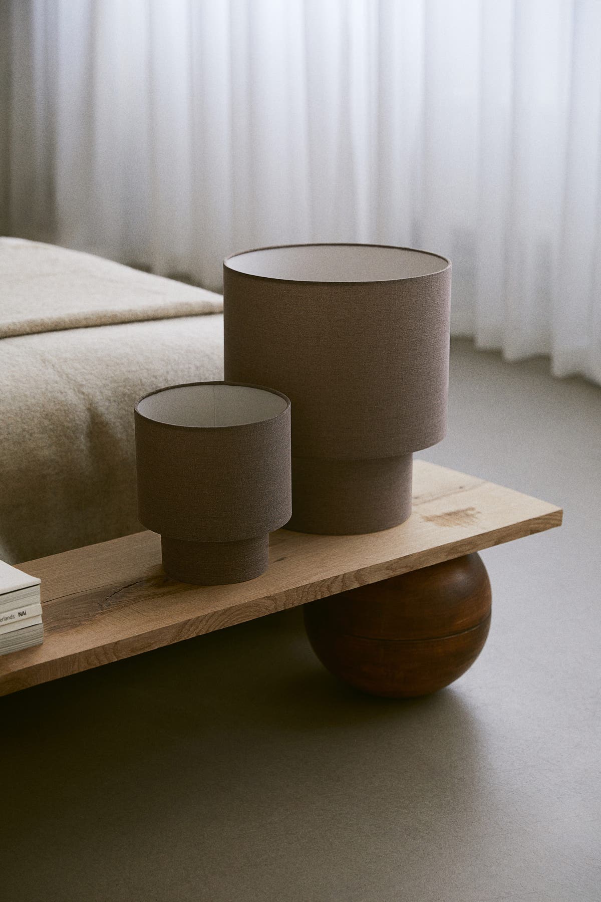 Large Fabric-covered Table Lamp | H&M UAE